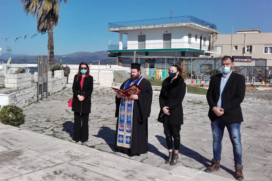 Κατάθεση στεφάνων στο μνημείο Φιλελλήνων Πεσόντων στο Πέτα Άρτας ...