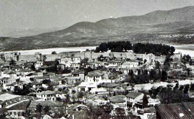 Καταστήματα στην παλιά Άρτα - ΤΑΧΥΔΡΟΜΟΣ ΑΡΤΑΣ