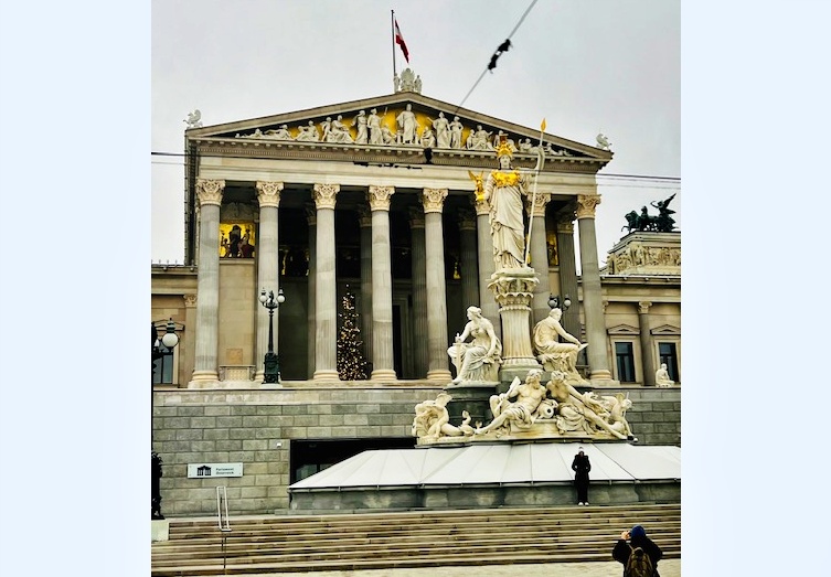 ΚΛΙΚ. Το Κοινοβούλιο της Αυστρίας - ΤΑΧΥΔΡΟΜΟΣ ΑΡΤΑΣ